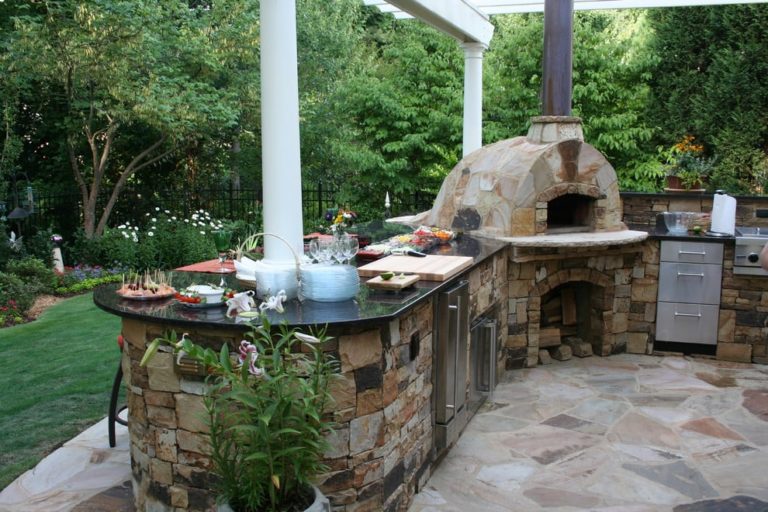 +15 diseños de barbacoas de obra con piedra tallada para jardines ...